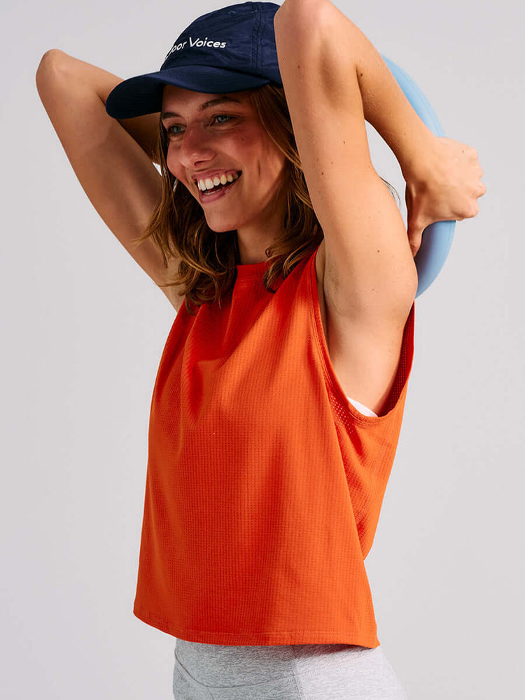 ThinkFast Mesh Cropped Muscle Tank – Lava | Outdoor Voices